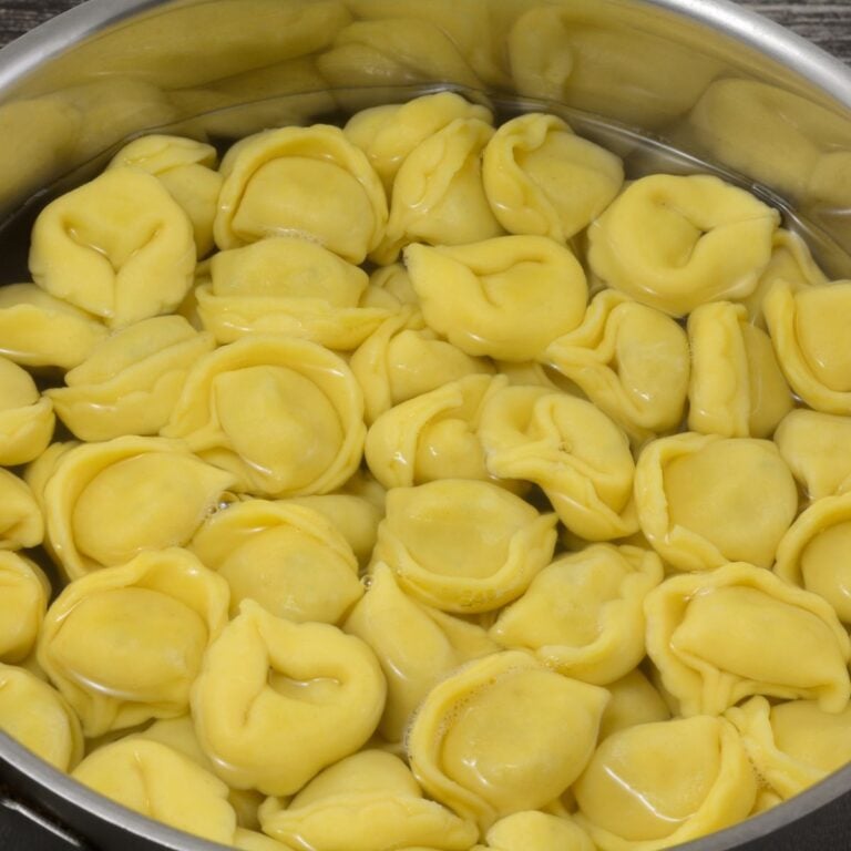 How to Cook Tortellini Pasta (With Recipe Ideas) - Jersey Girl Cooks