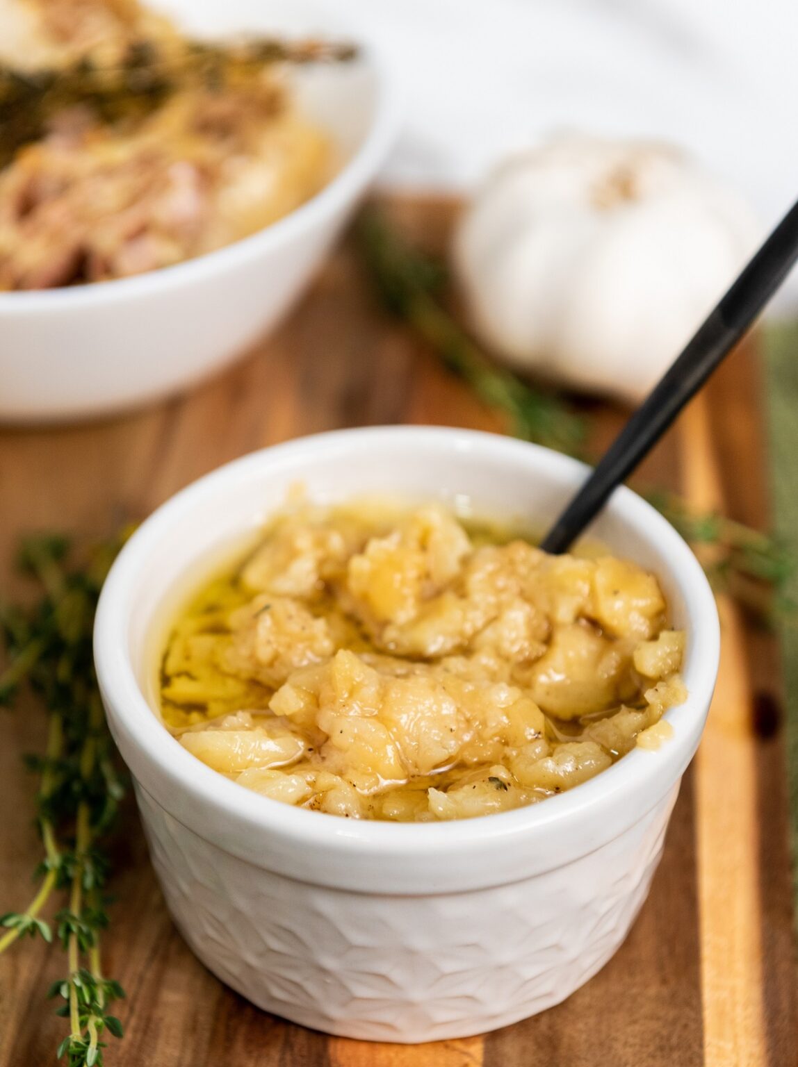 How to Make Oven Roasted Garlic Confit in Oil