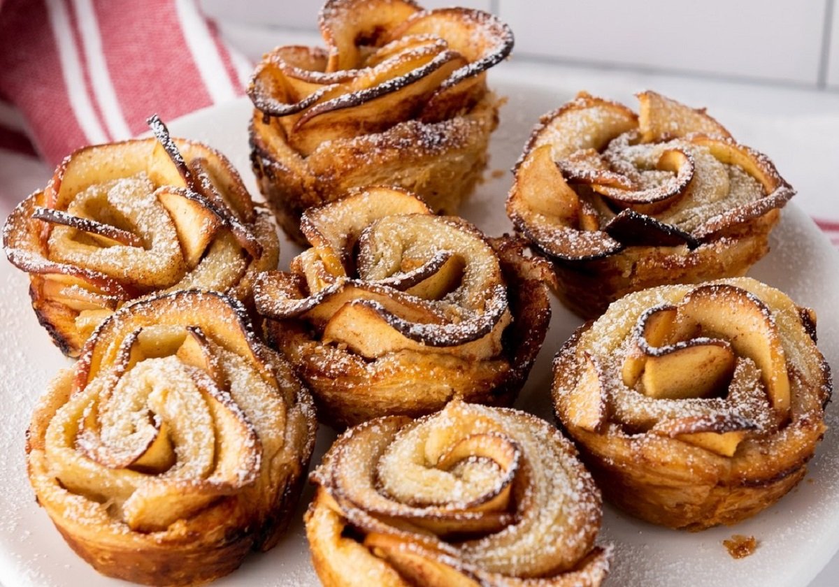 How to Make Puff Pastry Apple Roses - (Easy Recipe)