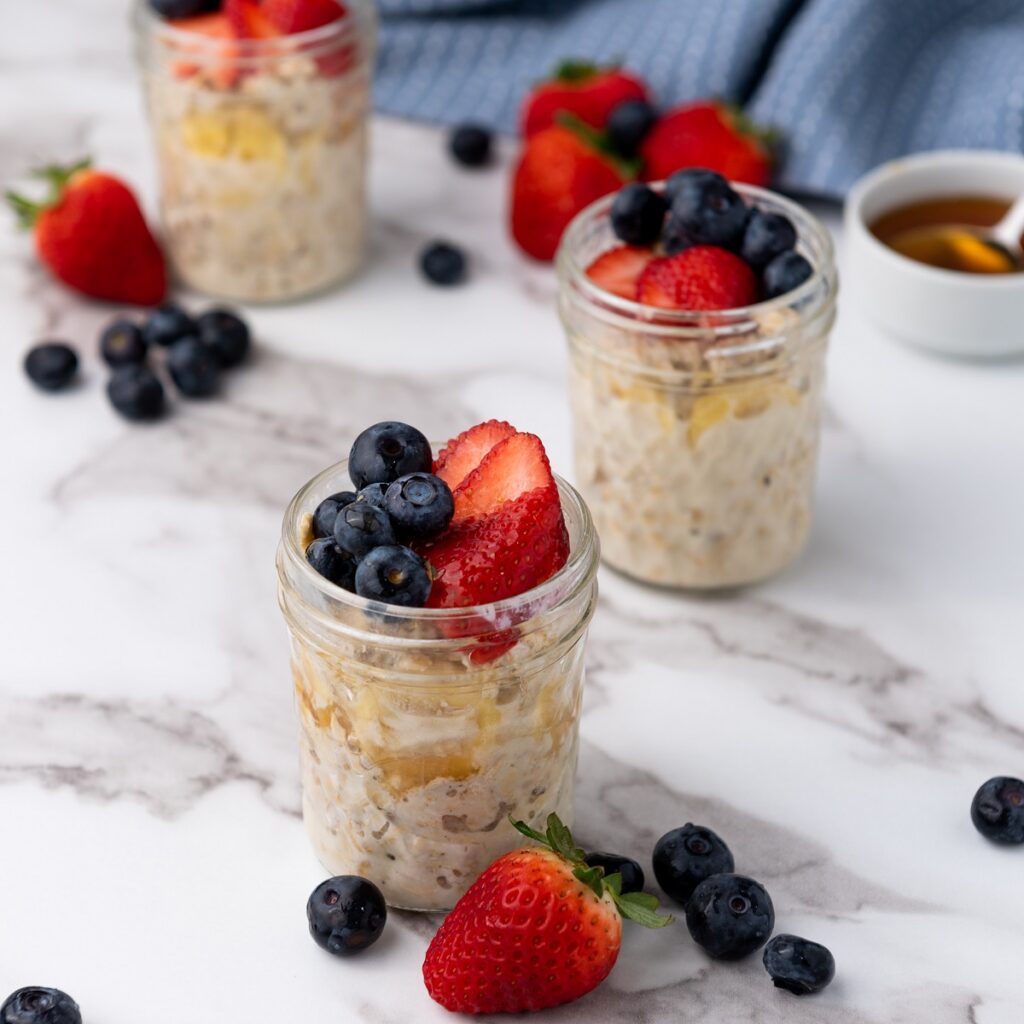 Easy Overnight Oats Recipe (Variations Included)